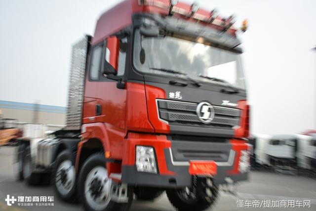 600马力能拉250吨，国产最强8×8，陕汽德龙X3000大件牵引车详解-提加商用车网