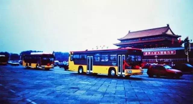 中外公交轮番登场，从北京1路公交车的换代，感受国产客车的崛起-提加商用车网