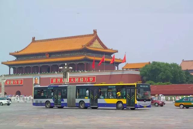 中外公交轮番登场，从北京1路公交车的换代，感受国产客车的崛起-提加商用车网