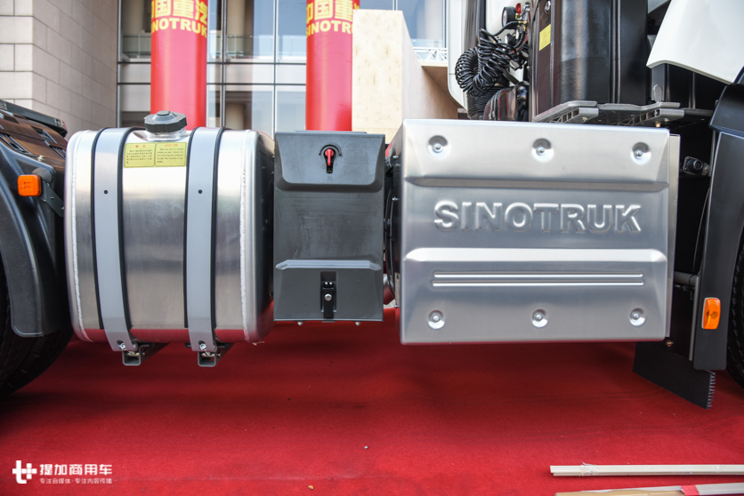 独家| 1100升油箱，独立暖风和燃油水暖，重汽T7国六产品最大才500马力？-提加商用车网