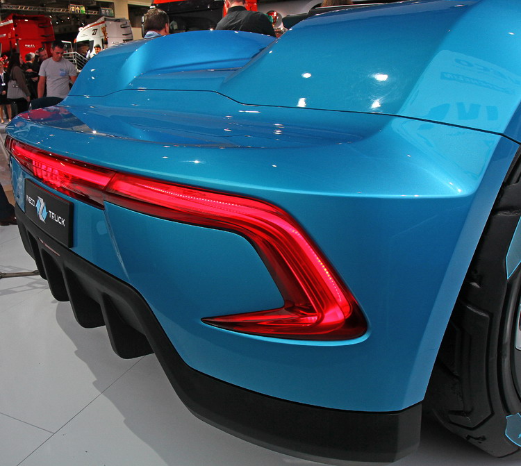 5年前发布，现在看依然很科技未来，依维柯Z-Truck概念卡车实拍 - 提加商用车网