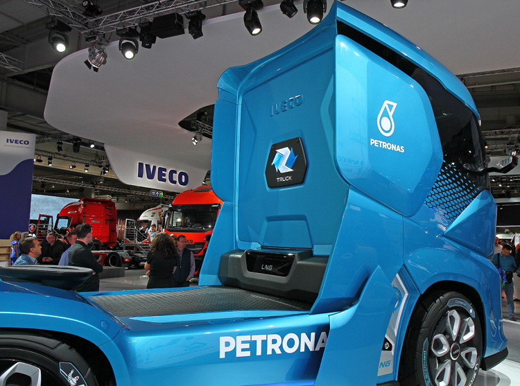 5年前发布，现在看依然很科技未来，依维柯Z-Truck概念卡车实拍 - 提加商用车网