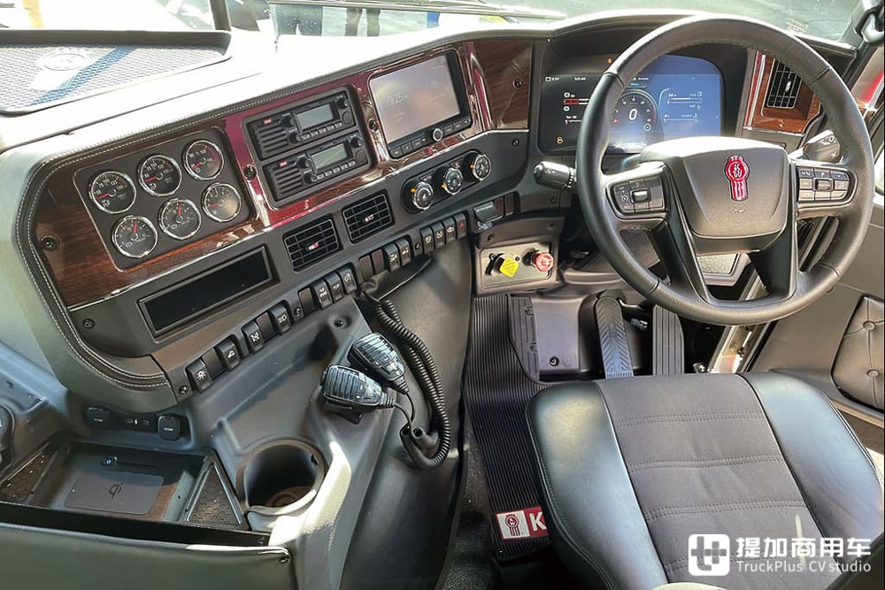 美式平头卡车浴火重生，全新肯沃斯K220卡车解读 - 提加商用车网