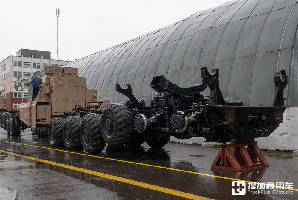 24x24驱动，车长28米，前苏联MAZ-7907洲际导弹运载车历史回顾 - 提加商用车网