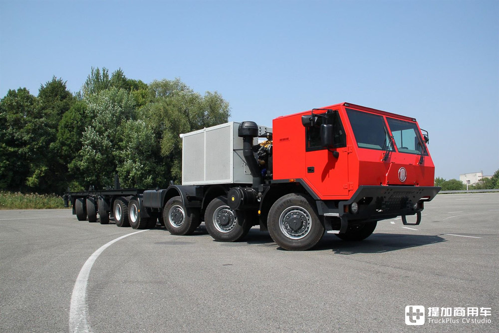 16x8驱动长达18米，搭载32升发动机，实拍太脱拉T815特种底盘 - 提加商用车网