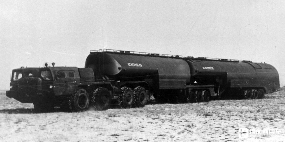 能拉导弹越野，还有民用版本，苏联MAZ-543越野卡车的前世今生 - 提加商用车网