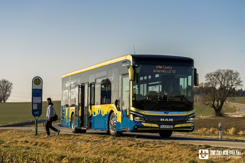 欧洲最强通勤客车之一，曼恩最新巴士产品，Lion’s Intercity LE实拍 - 提加商用车网
