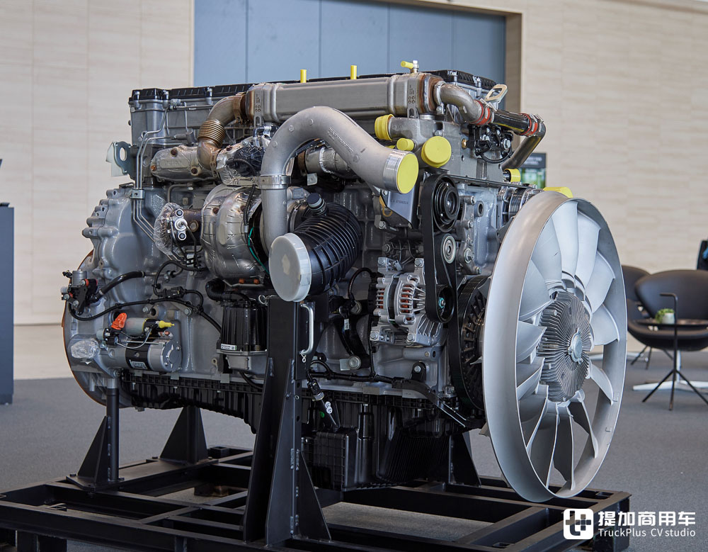 第三代OM 471+PowerShift Advanced变速箱，决胜燃油效率之巅，奔驰推出Actros DueL特别款卡车 - 提加商用车网
