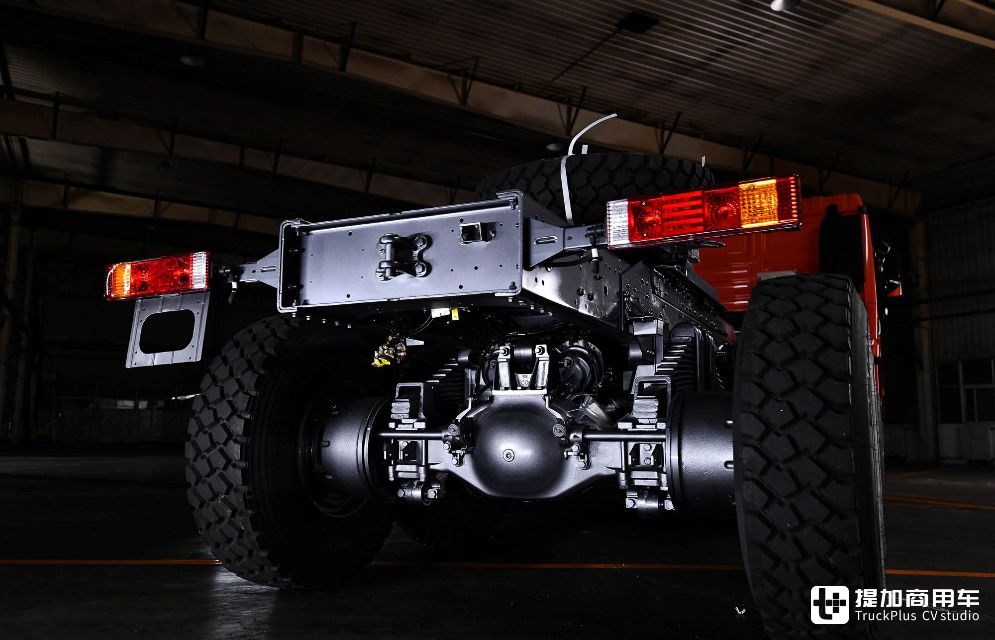 X3000 8x8等车型亮相，陕汽海外照片大赏，这还是我认识的陕汽吗？ - 提加商用车网