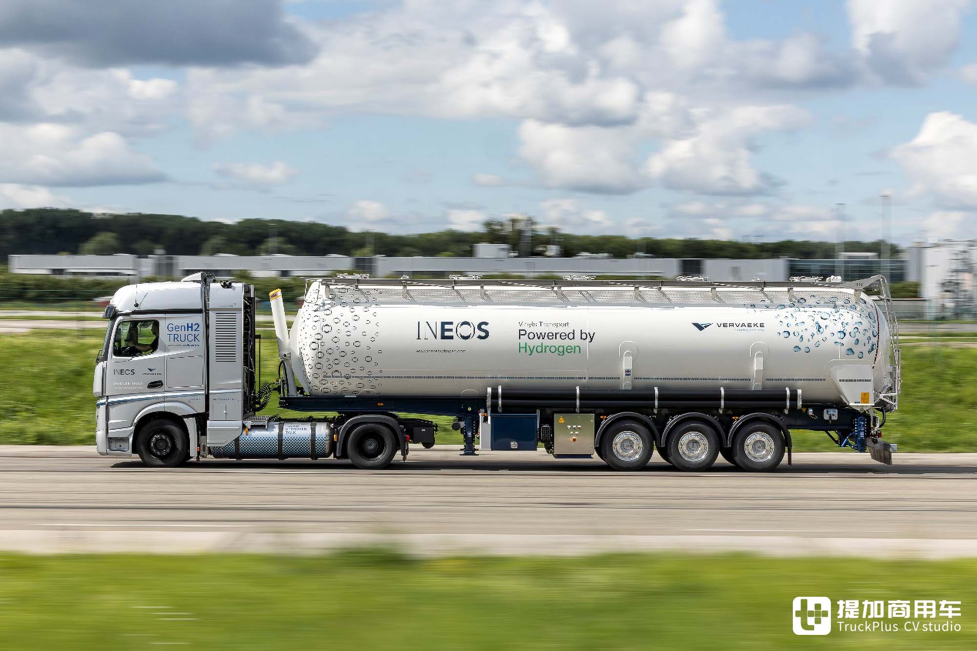 液氢驱动续航破千，投入客户测试阶段，解读奔驰GenH2氢燃料电池重卡 - 提加商用车网