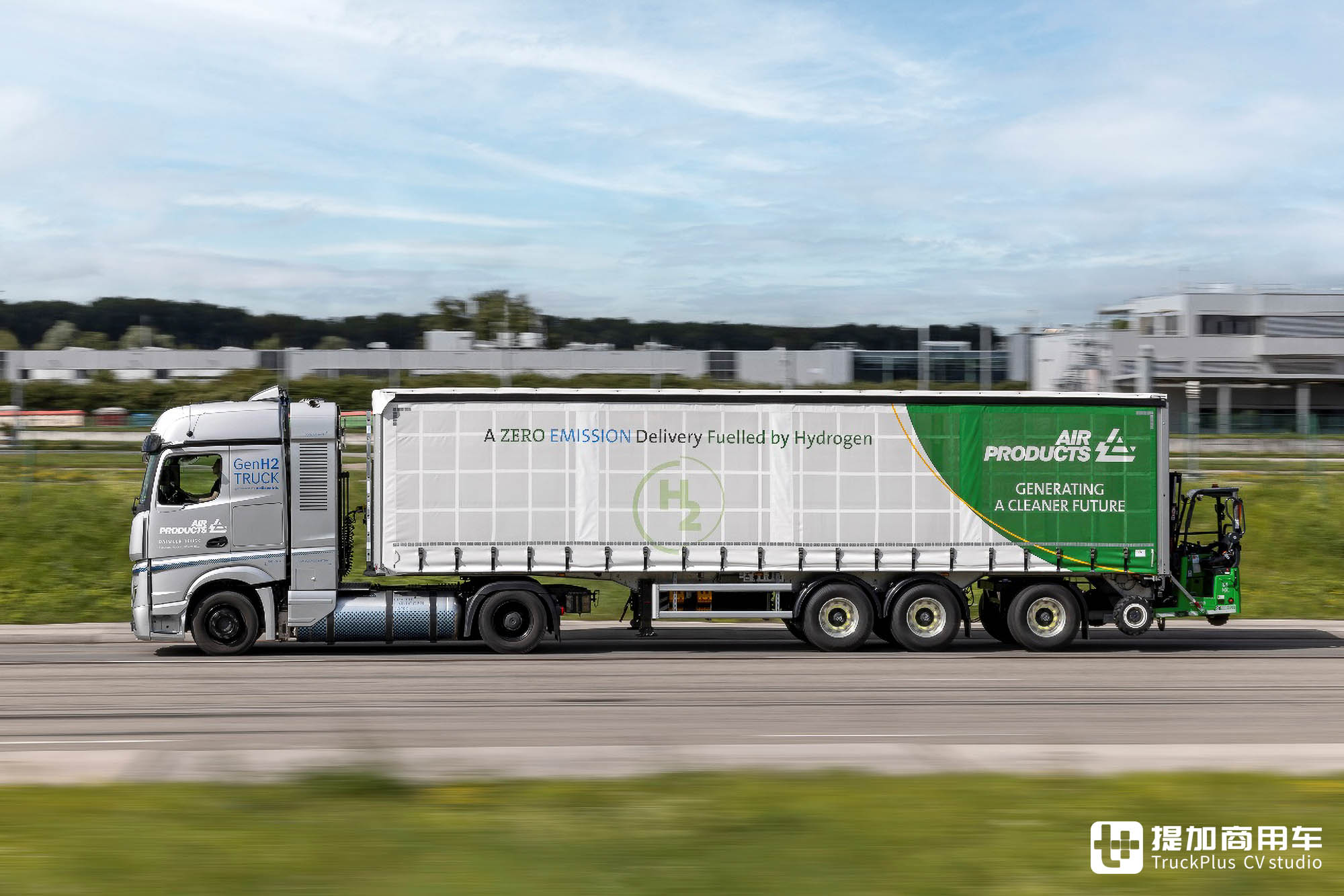 液氢驱动续航破千，投入客户测试阶段，解读奔驰GenH2氢燃料电池重卡 - 提加商用车网